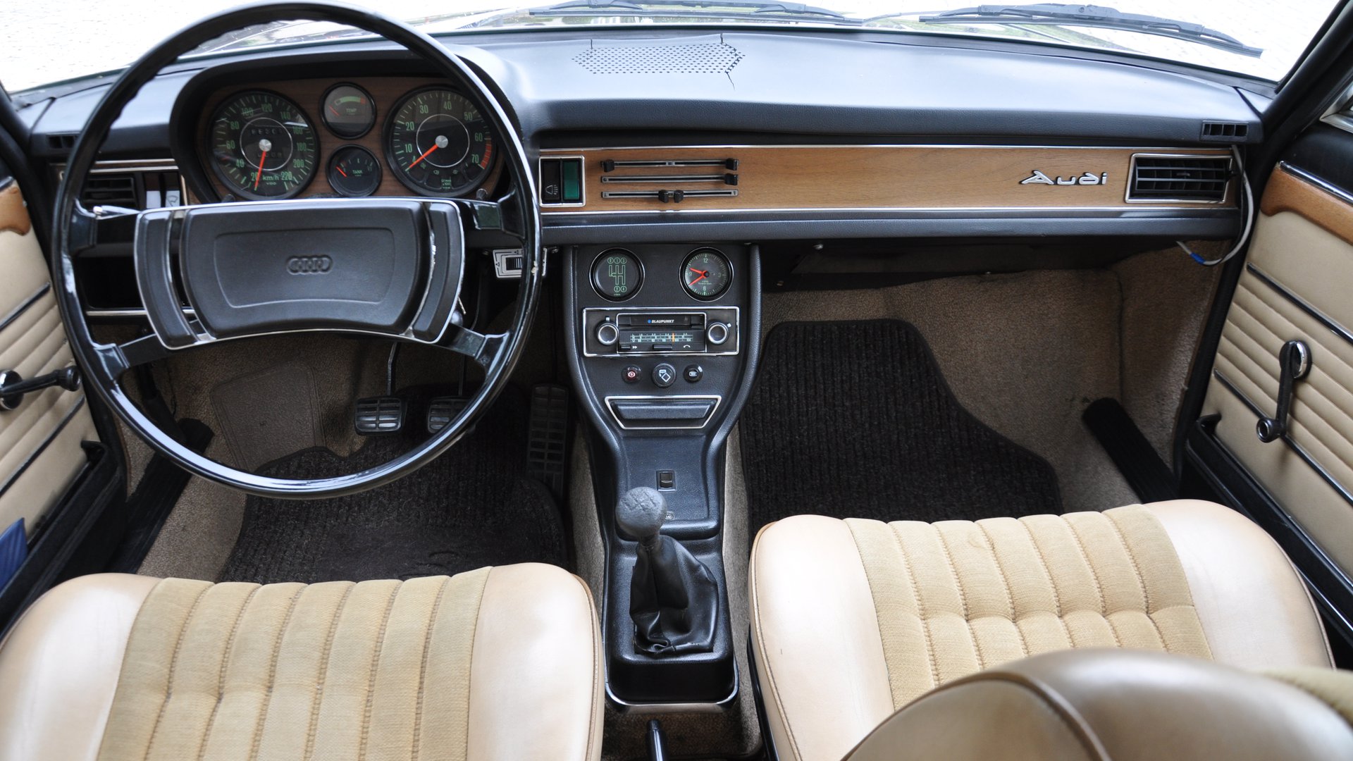 Audi 100s Coupe | Carracho-Classics
