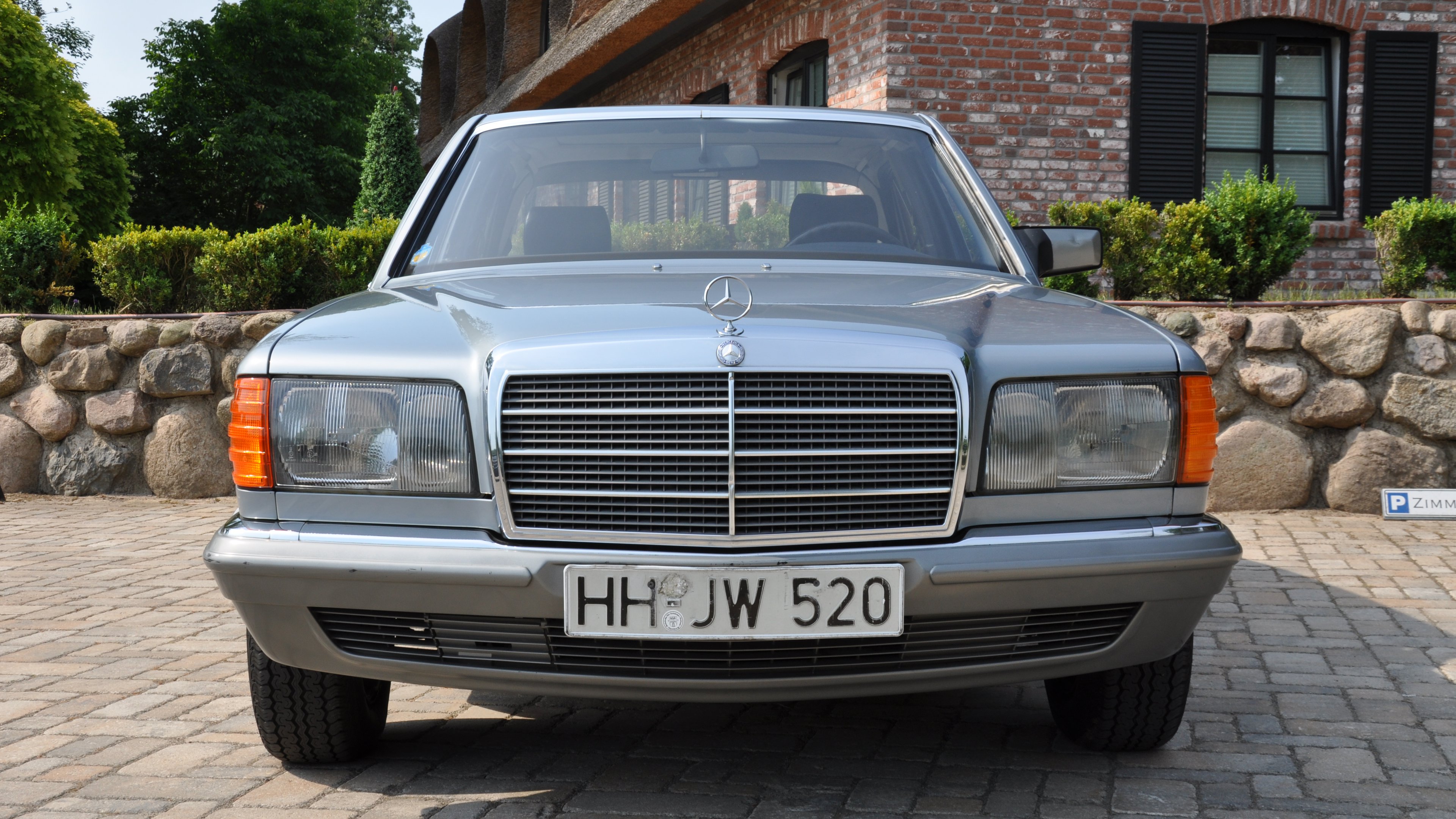 Mercedes W126 280SE | Carracho-Classics
